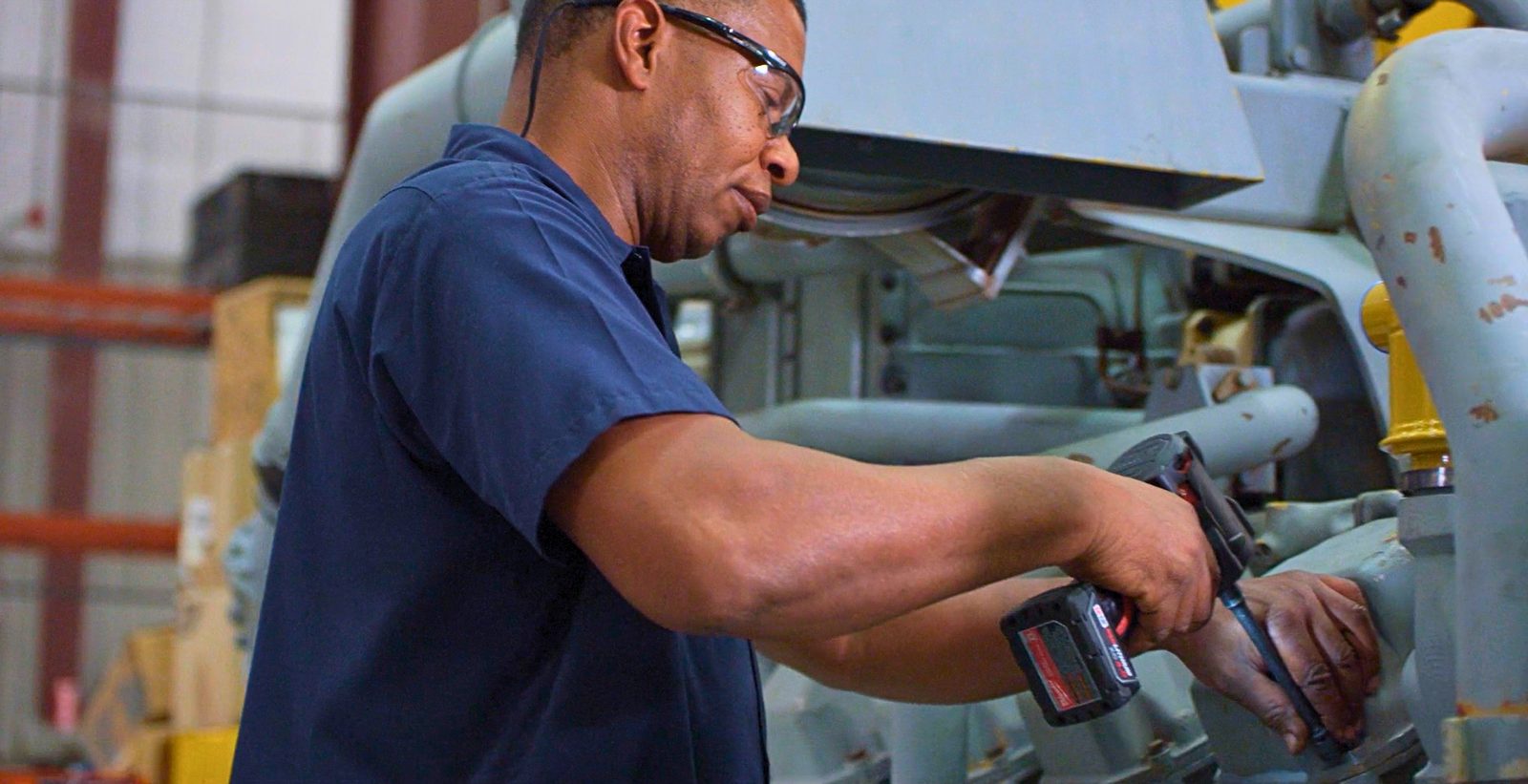 Stebo's Day in the Life as a Diesel Technician | Mustang Cat