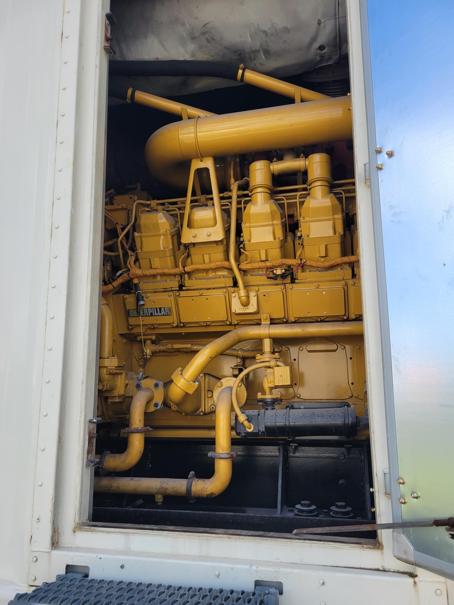 2004 CATERPILLAR XQ2000 (3516B DITA) 1825KW DIESEL GENERATOR SET - USED ...